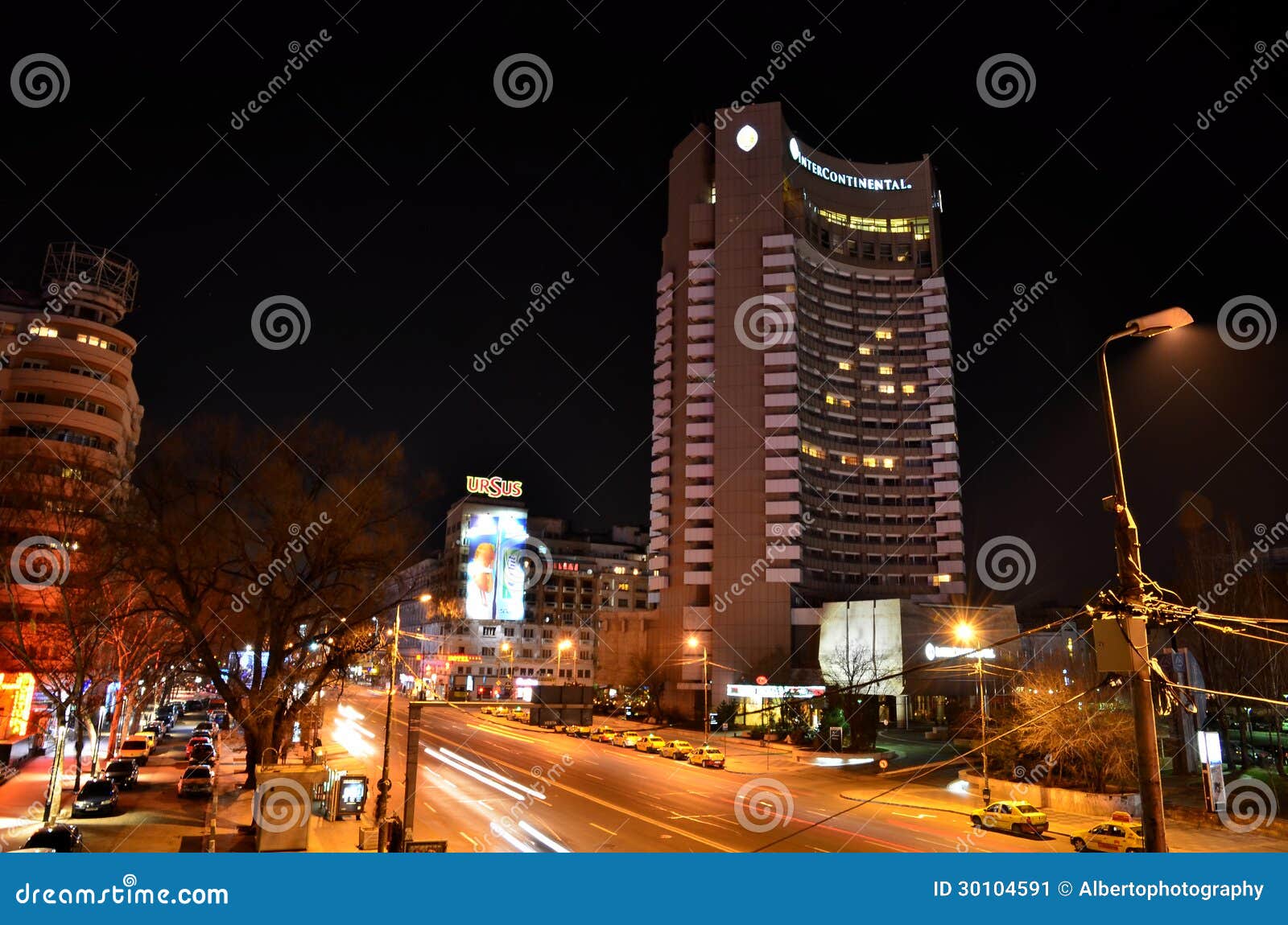 Bucharest night scene 10 editorial photo. Image of detail - 30104591