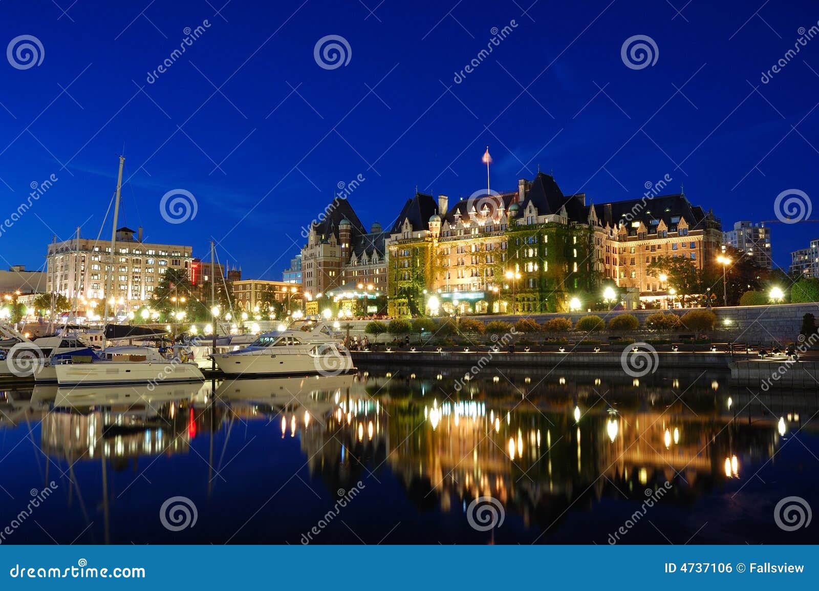 Night scene of victoria stock photo. Image of peaceful - 4737106
