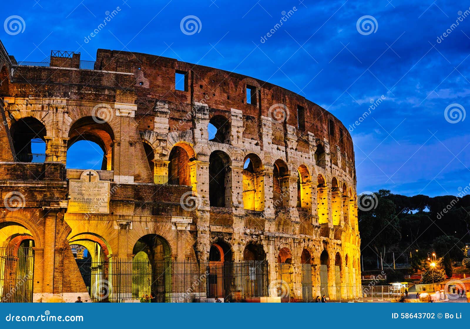 Night Scenes of Rome Colosseum Stock Photo - Image of holidays ...