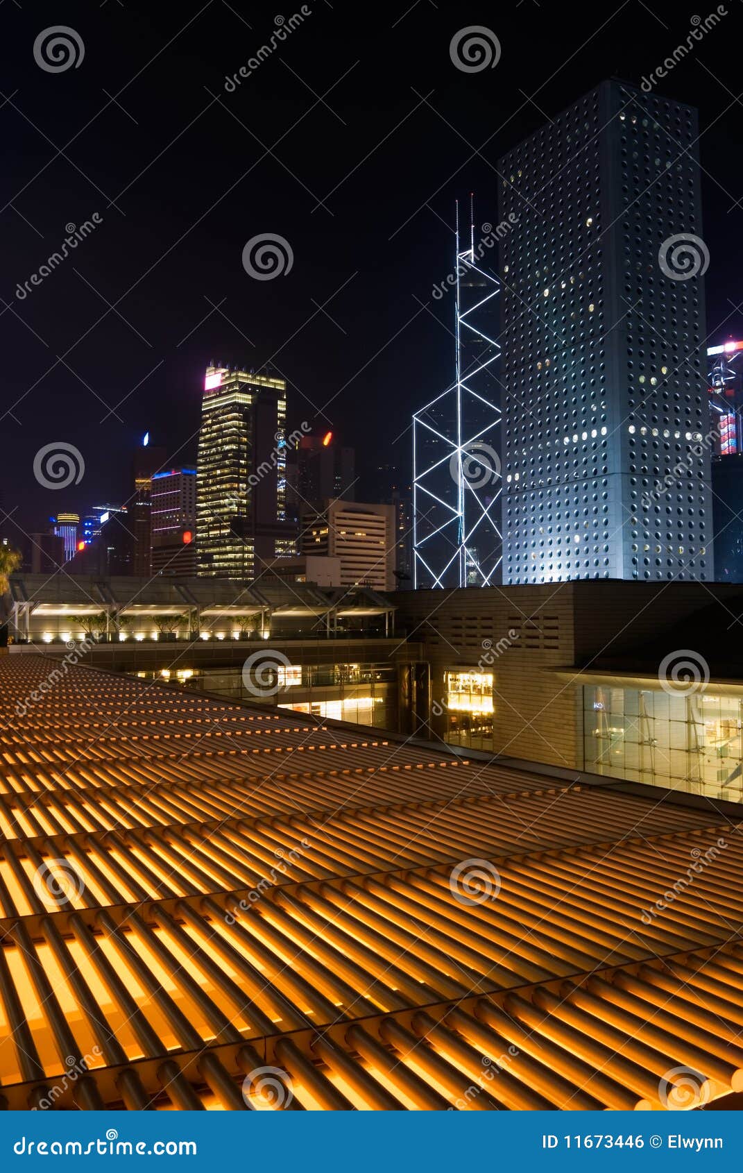 Night Scenes of Skyscrapers Stock Photo - Image of construction, black ...