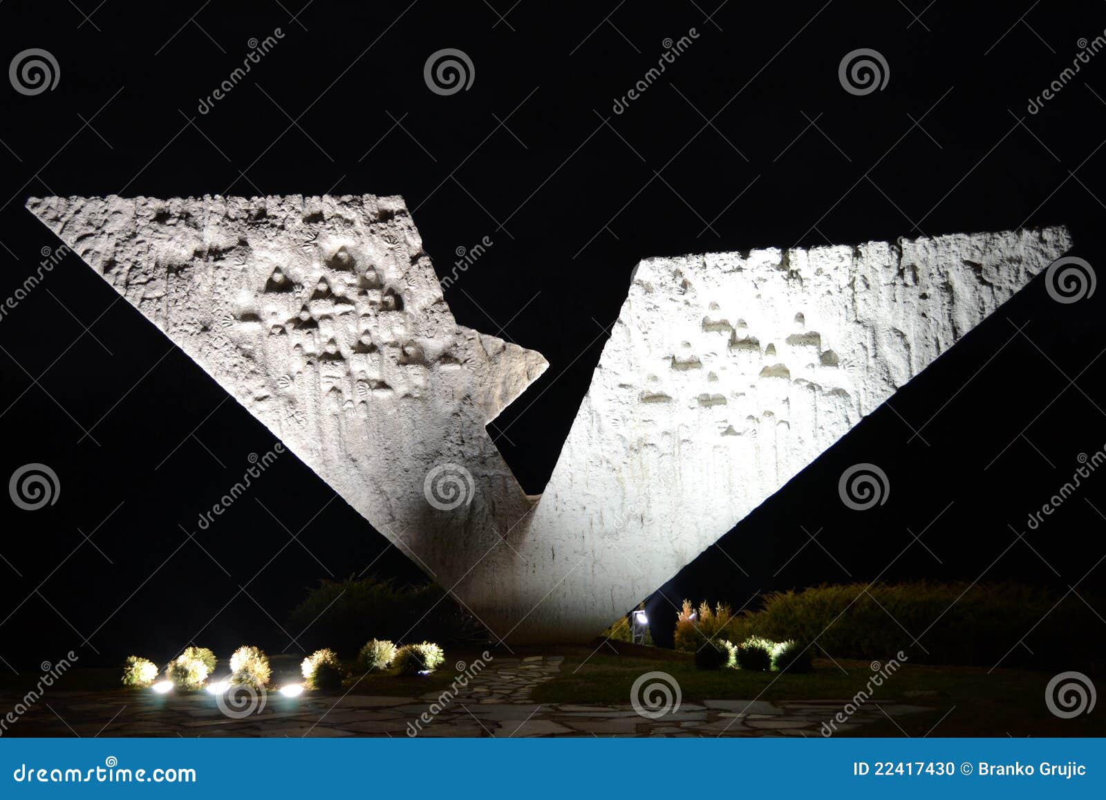 Night Shot of Broken Wings Monument Stock Photo - Image of kragujevac ...