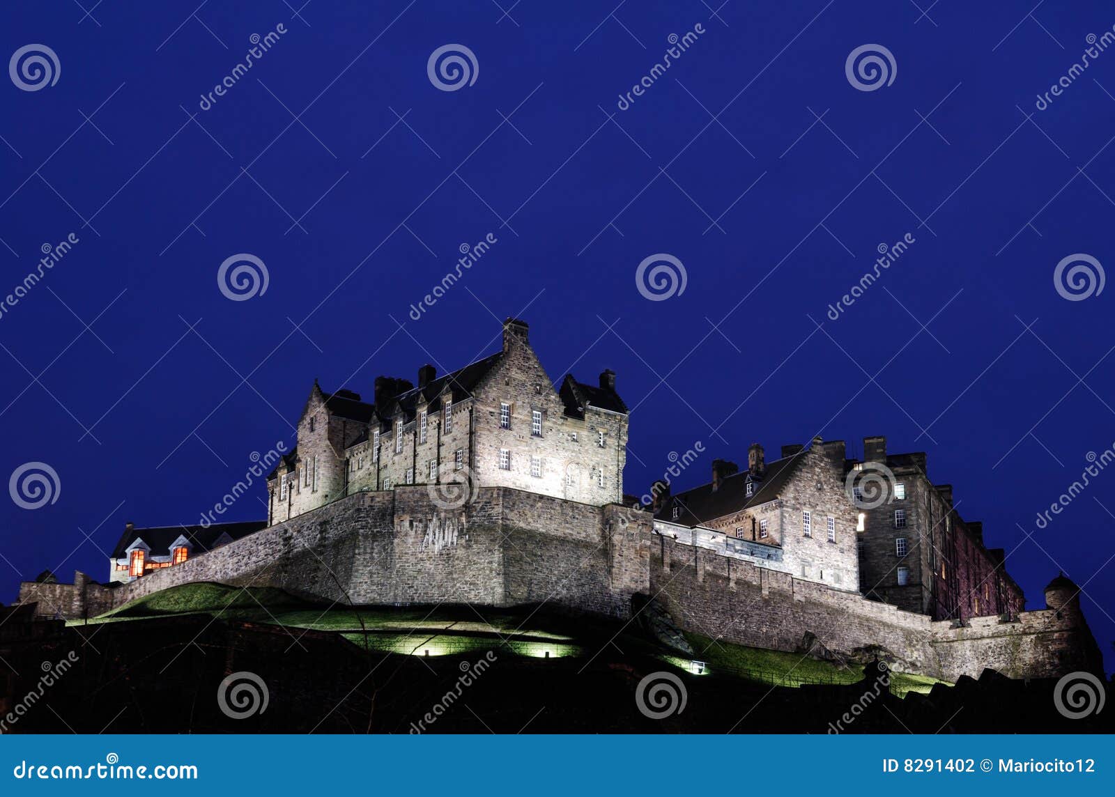 Night Shot of Edinburgh Castle Stock Photo - Image of fortification ...
