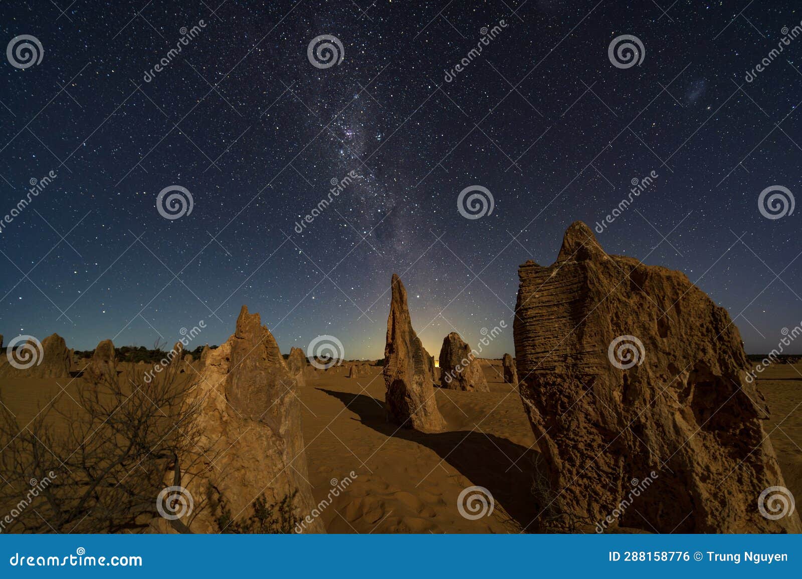 Night Sky at the Pinnacles Desert Stock Photo - Image of stargazing ...
