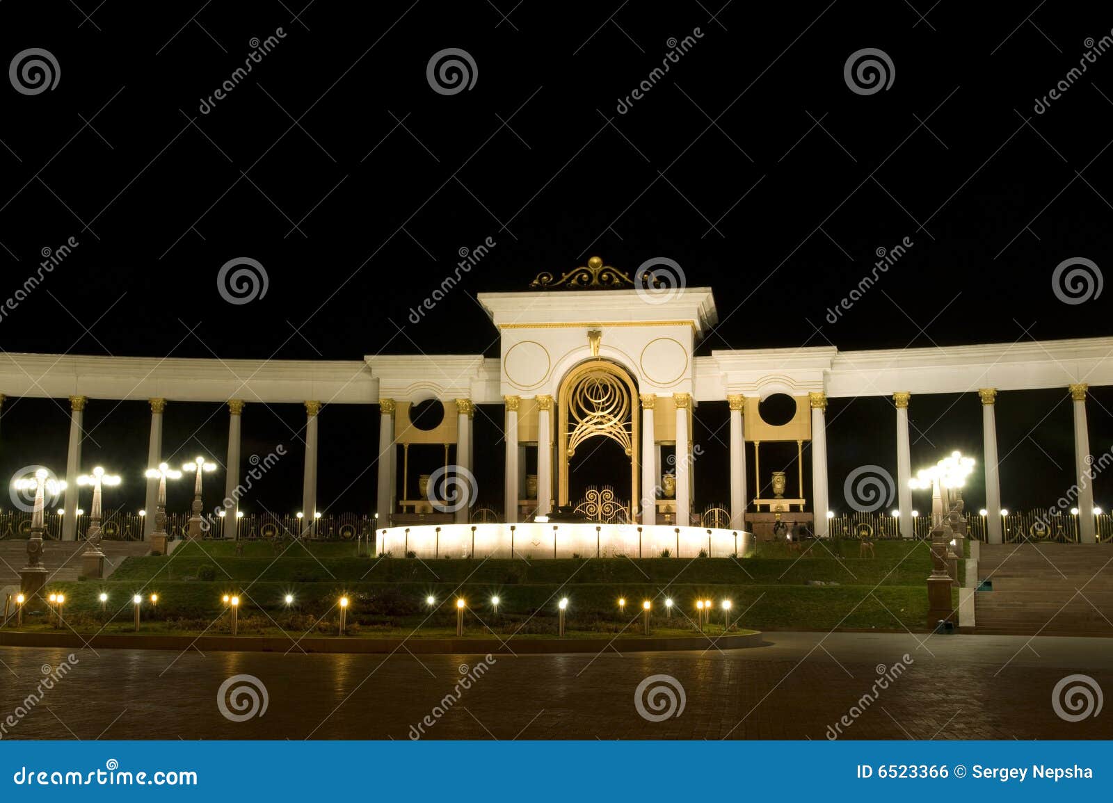 Night square stock photo. Image of city, lights, eventide - 6523366