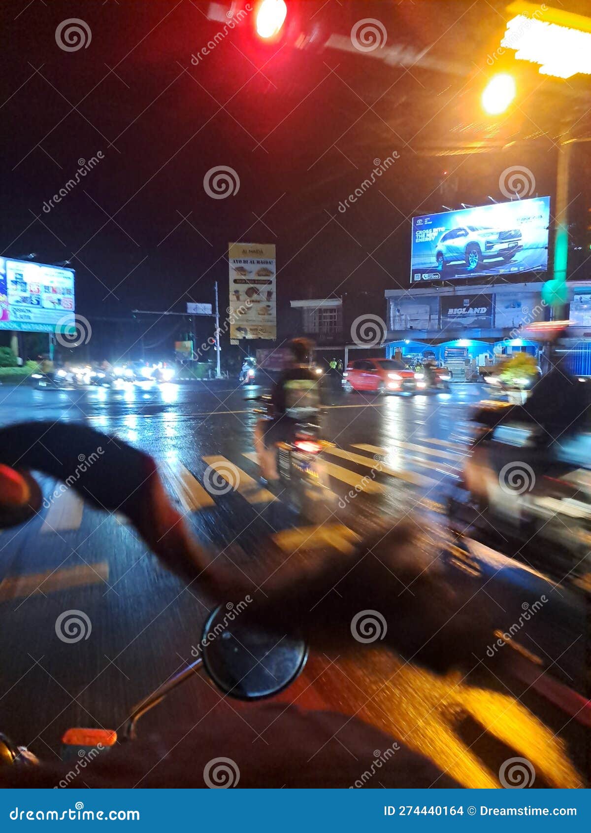 Night Street Traffic Lights Ads Editorial Stock Image - Image of night ...