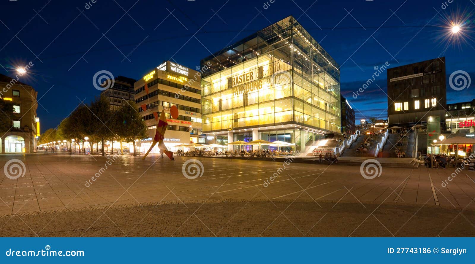 Night Stuttgart editorial photo. Image of cityscape, schlossplatz ...