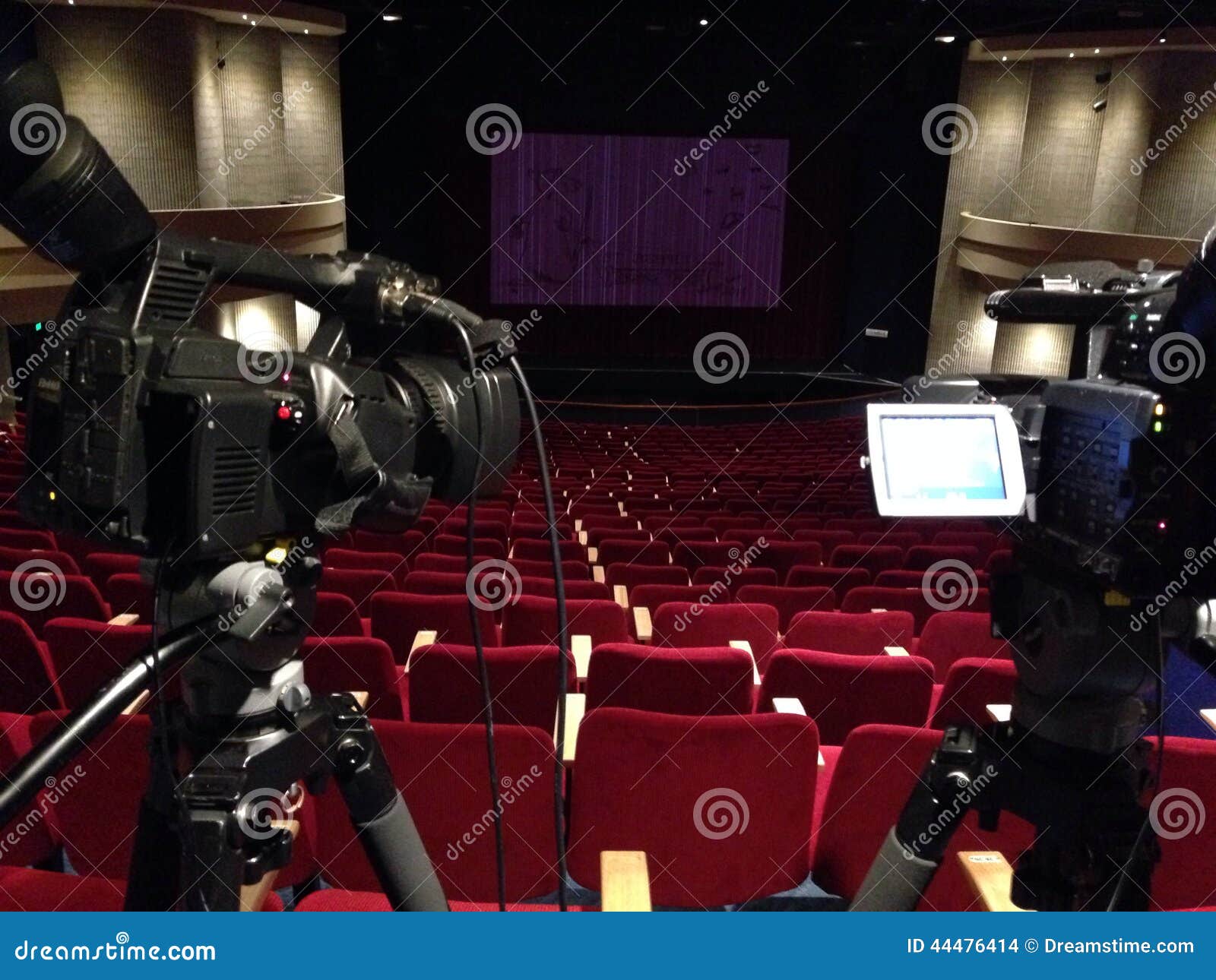 A Night at the Theatre editorial stock image. Image of cameras - 44476414