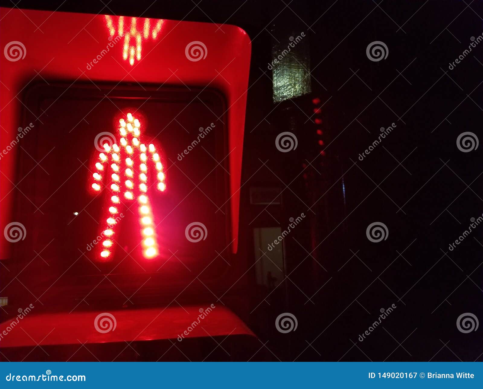 Pedestrian Crossing Night Streetlight Stock Photos - Free & Royalty ...