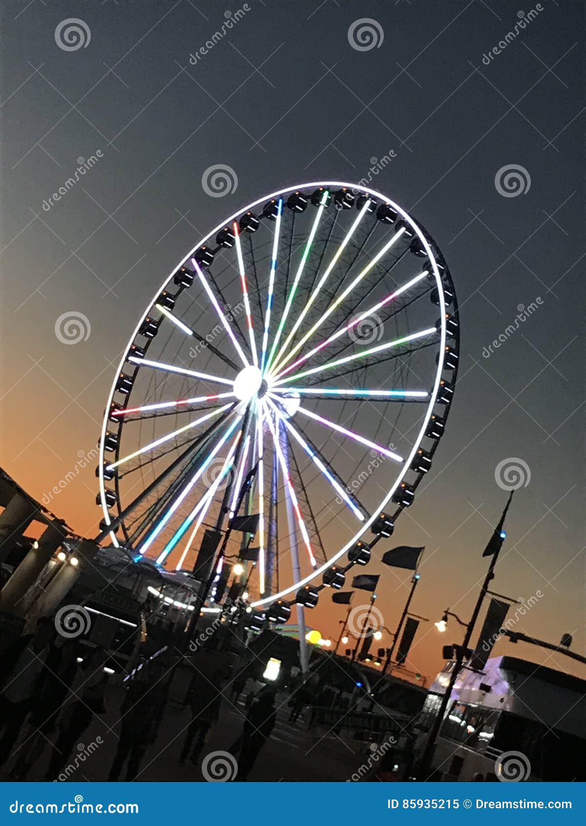 Night Time Ferris Wheel Lights Editorial Image - Image of ferris ...
