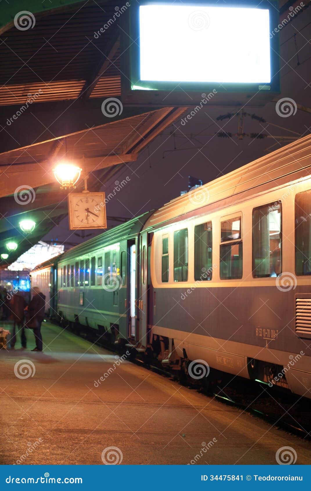 Night train editorial photo. Image of rail, shopping - 34475841