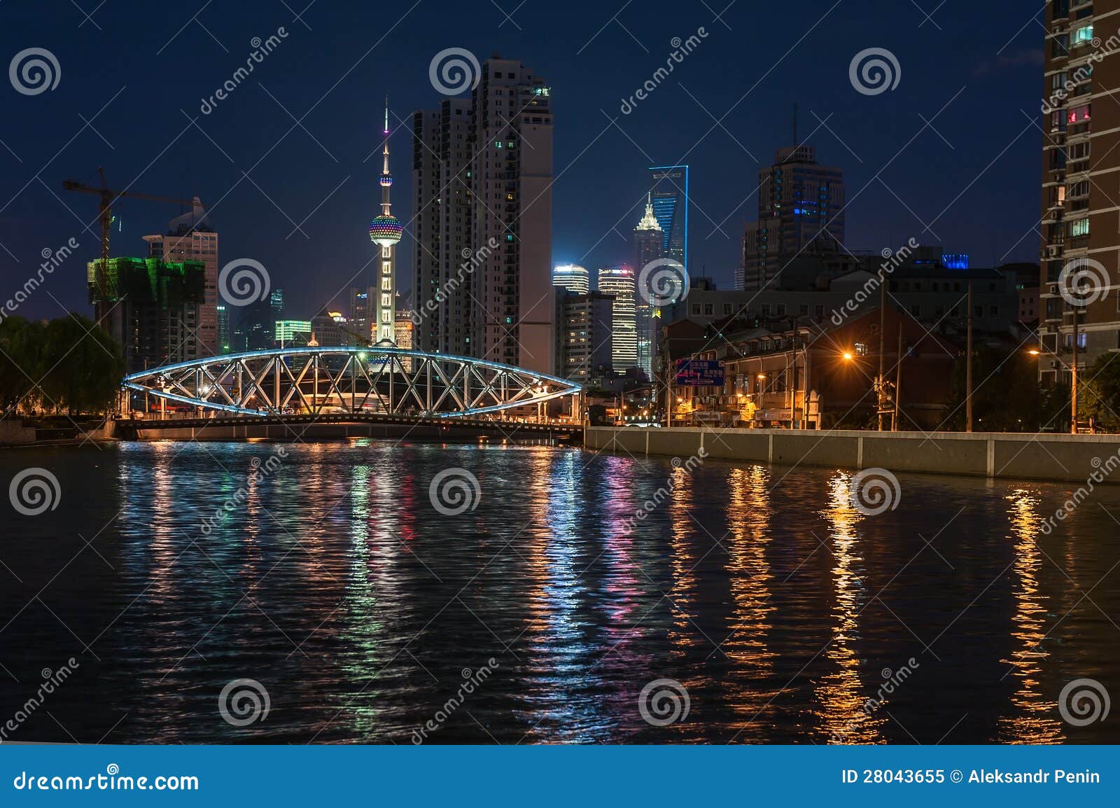 Night view of the bridge stock image. Image of building - 28043655