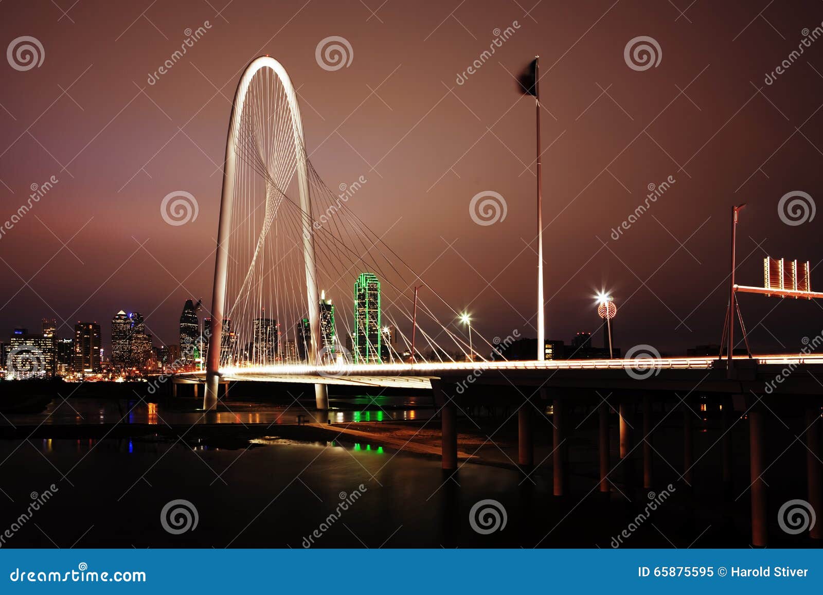 Night View of Bridge into Dallas Editorial Image - Image of steel ...