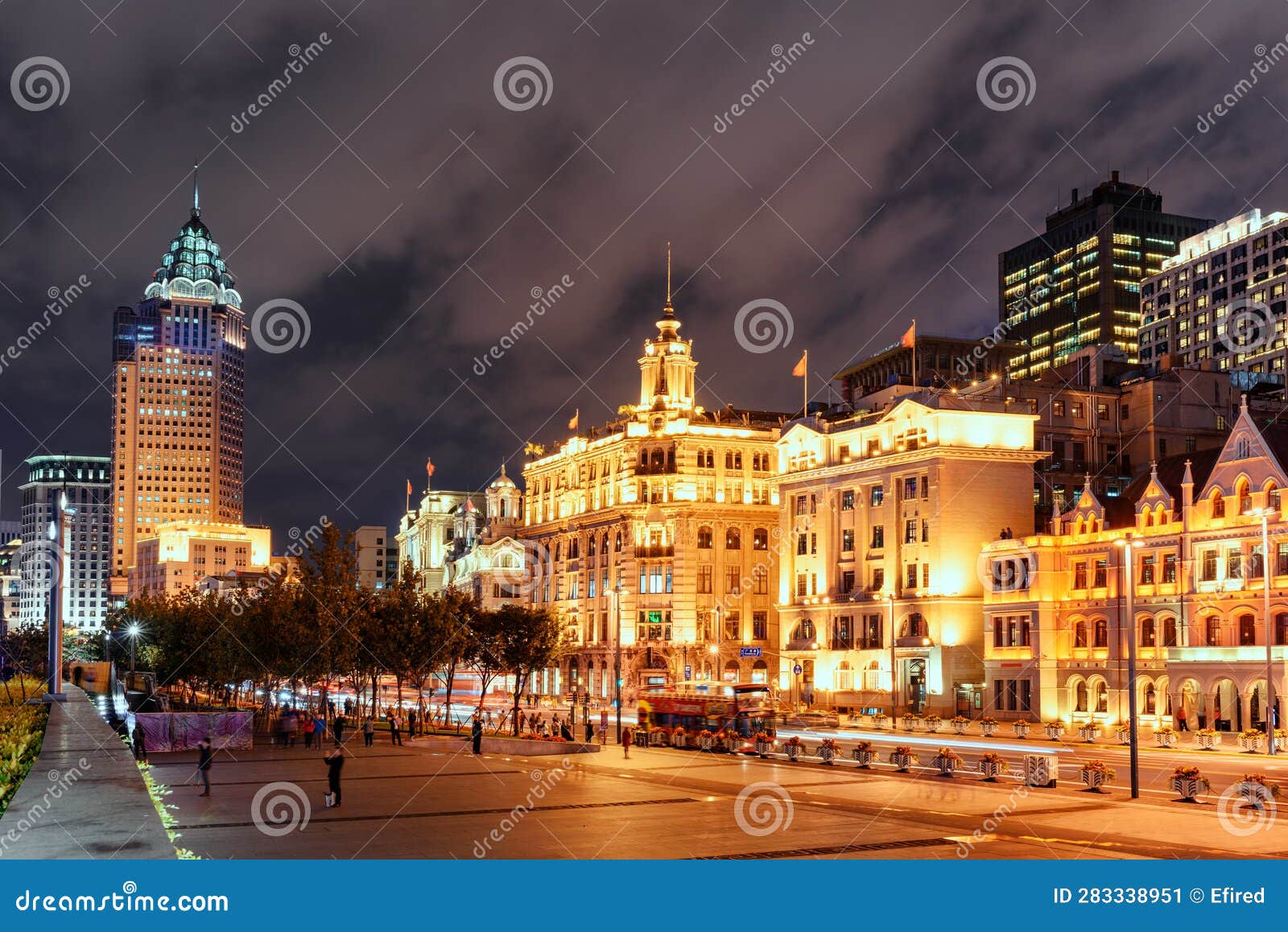 Night View of the Bund (Waitan), Shanghai, China Editorial Photo ...