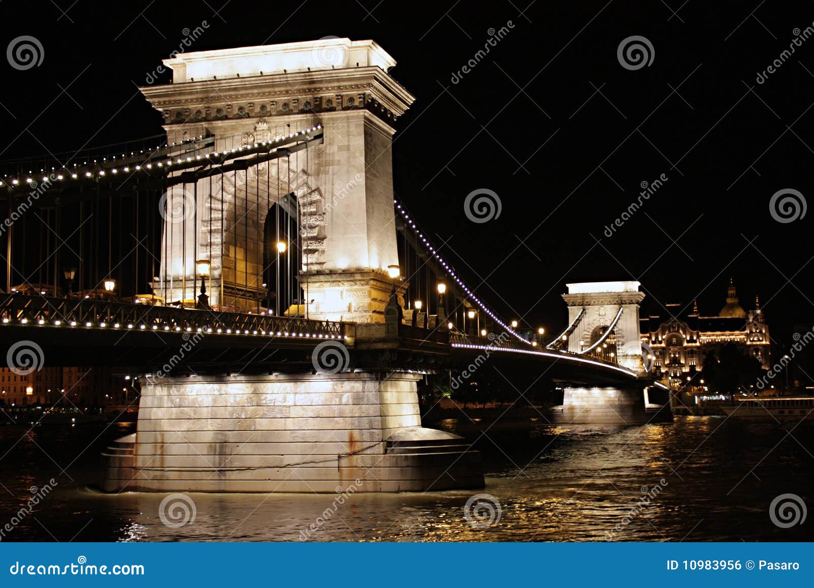 Night view of Chain Bridge stock photo. Image of chain - 10983956