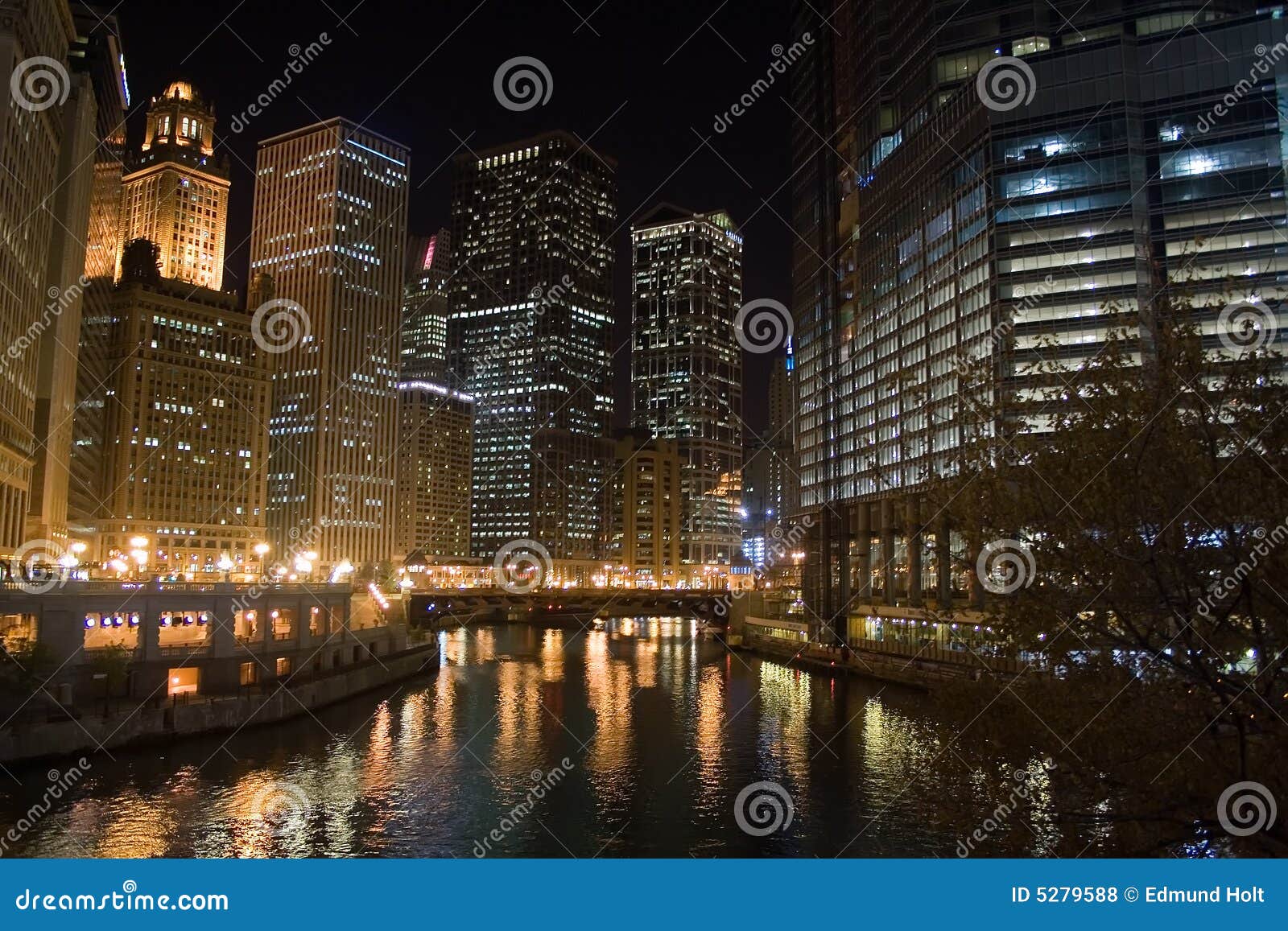Night View from Chicago River Stock Photo - Image of evening, riverside ...