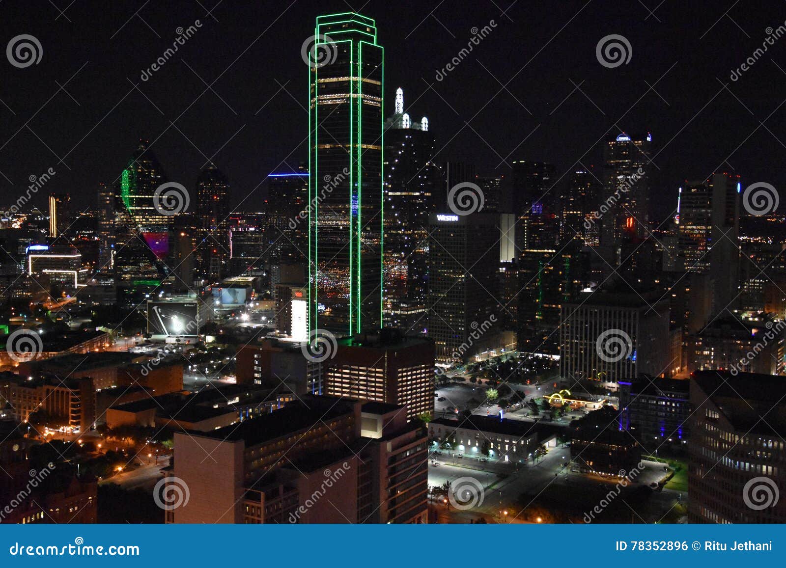Night View of Dallas, Texas Editorial Photo - Image of beautiful, dusk ...