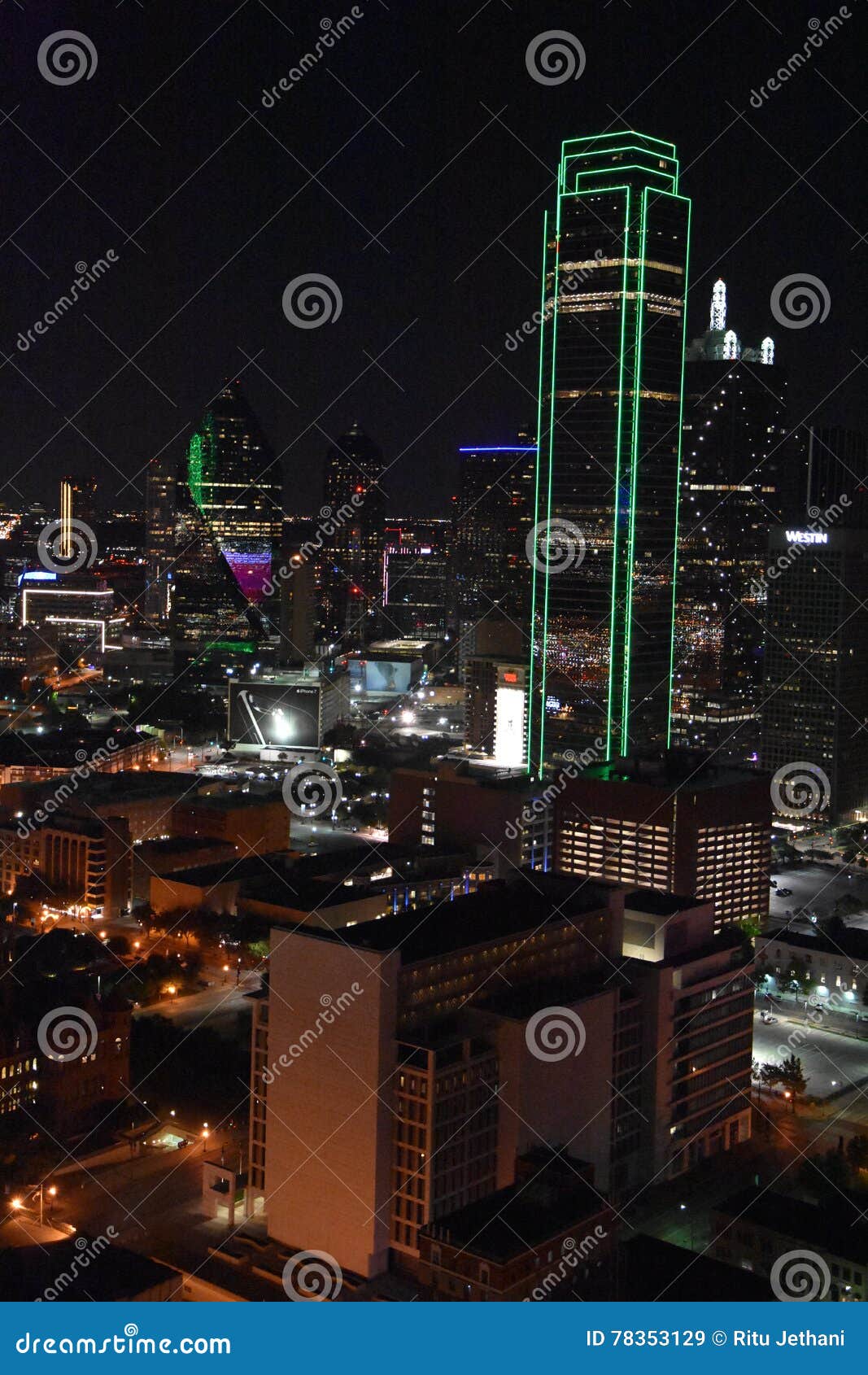 Night View of Dallas, Texas Editorial Stock Image - Image of evening ...