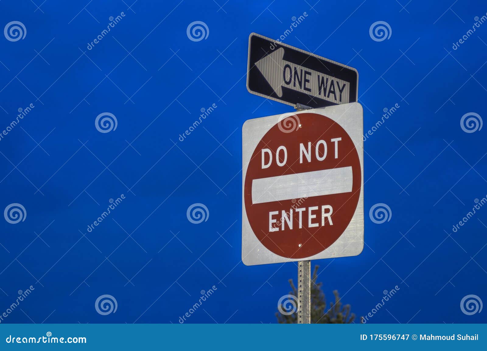 DO NOT ENTER Sign And ONE WAY Sign Editorial Photo | CartoonDealer.com ...