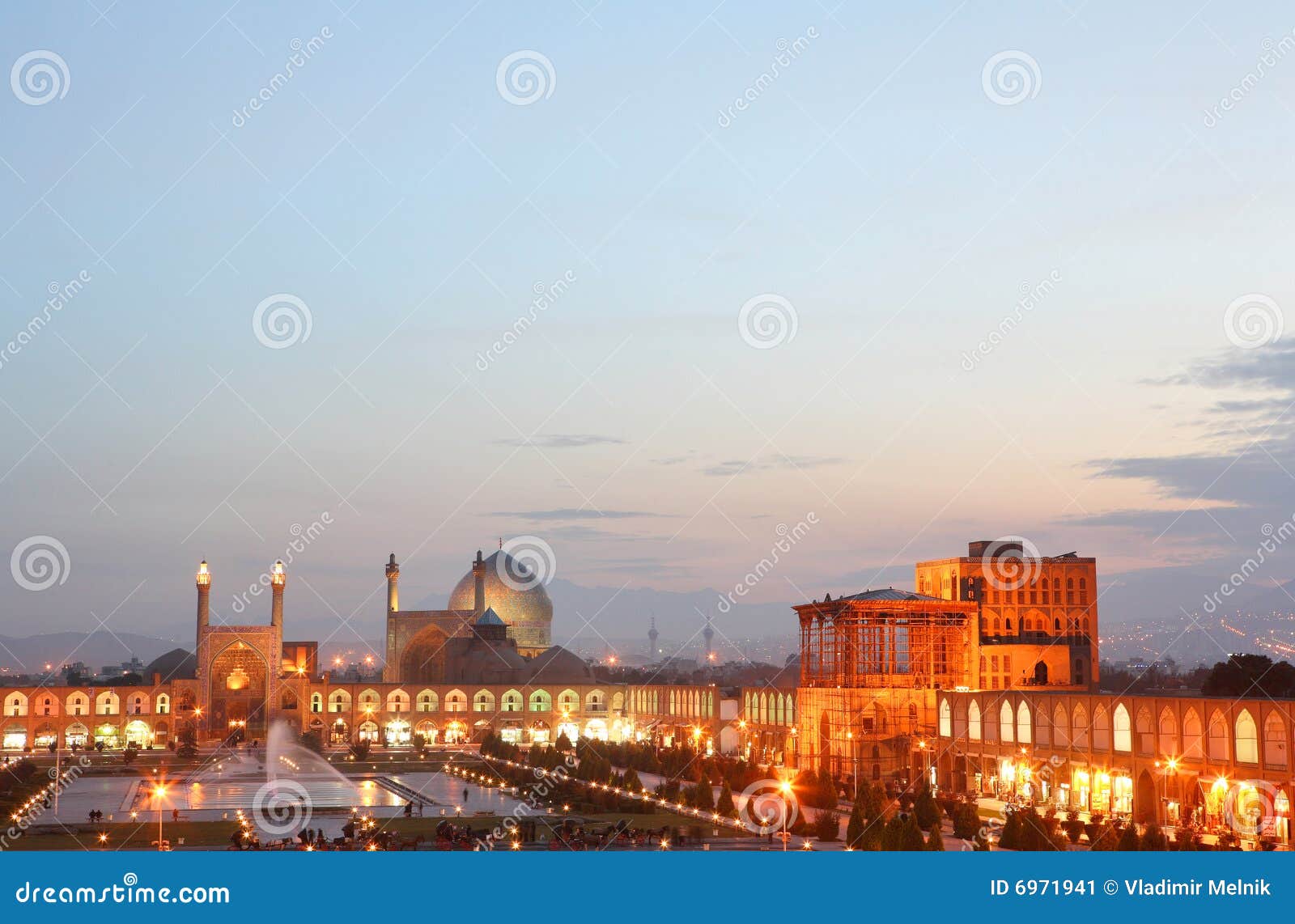 Night View of Esfahan, Iran. Stock Image - Image of imam, fountain: 6971941