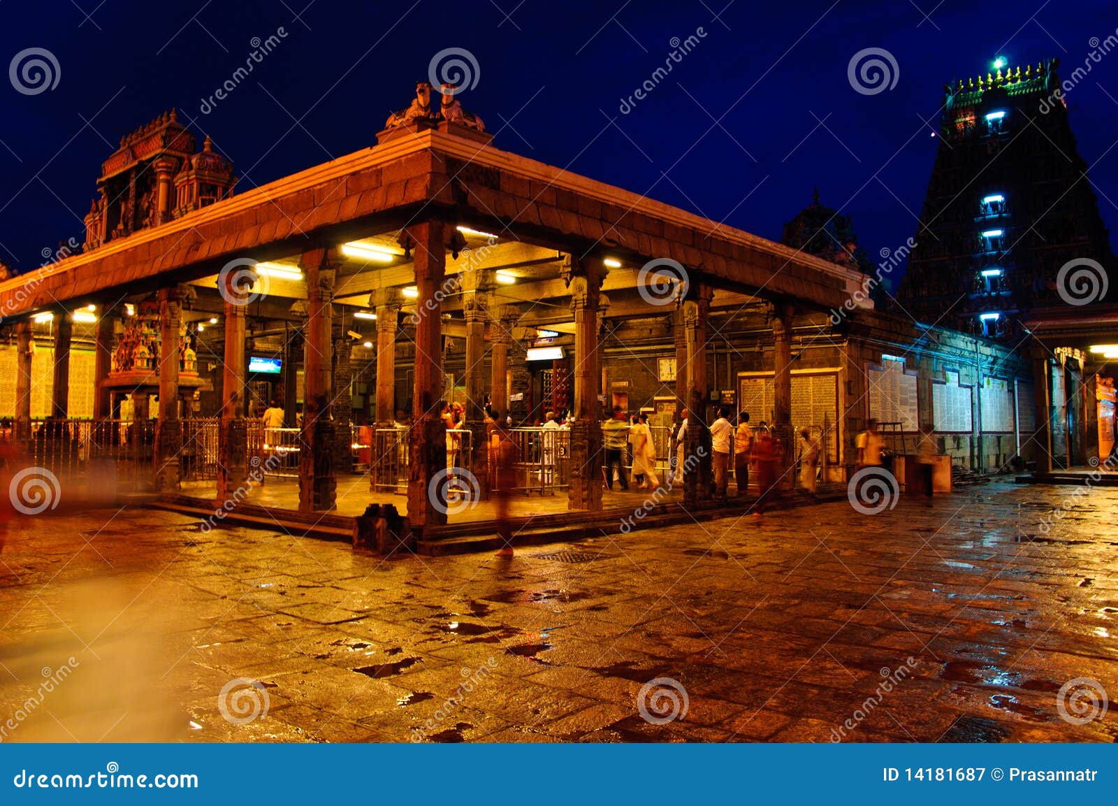 Night view of hindu temple stock image. Image of view - 14181687