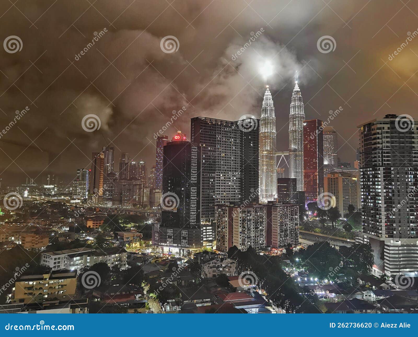 Night view in KLCC stock photo. Image of horizon, metropolis - 262736620