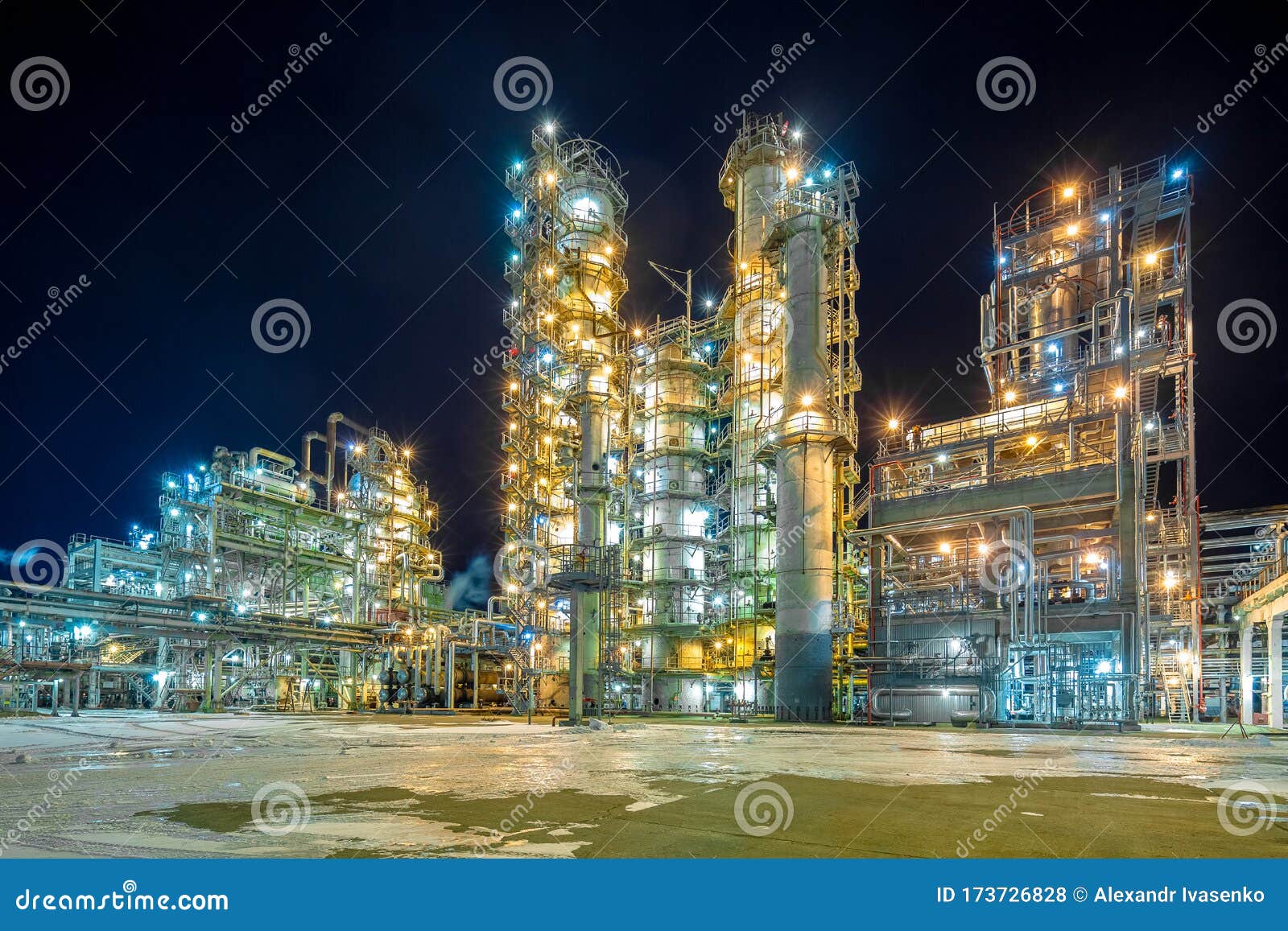 Night View of the Refinery, Distillation Columns Stock Photo - Image of ...