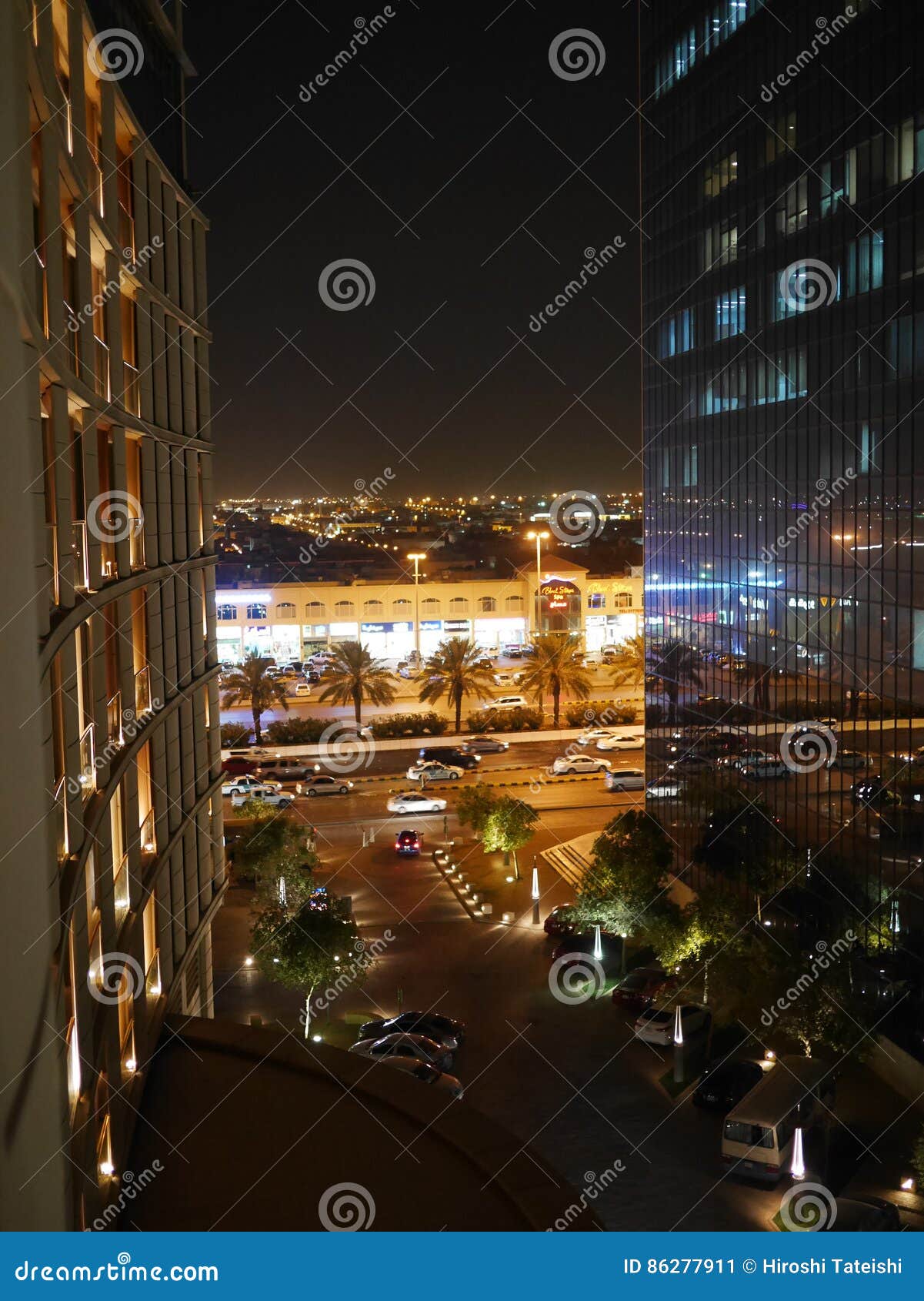 Night view of Riyadh City editorial photo. Image of palm - 86277911