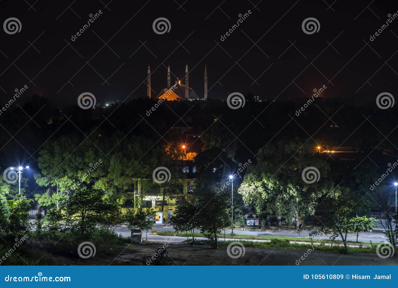 Night View of Shah Faisal Mosque Stock Image - Image of mosque, lights ...