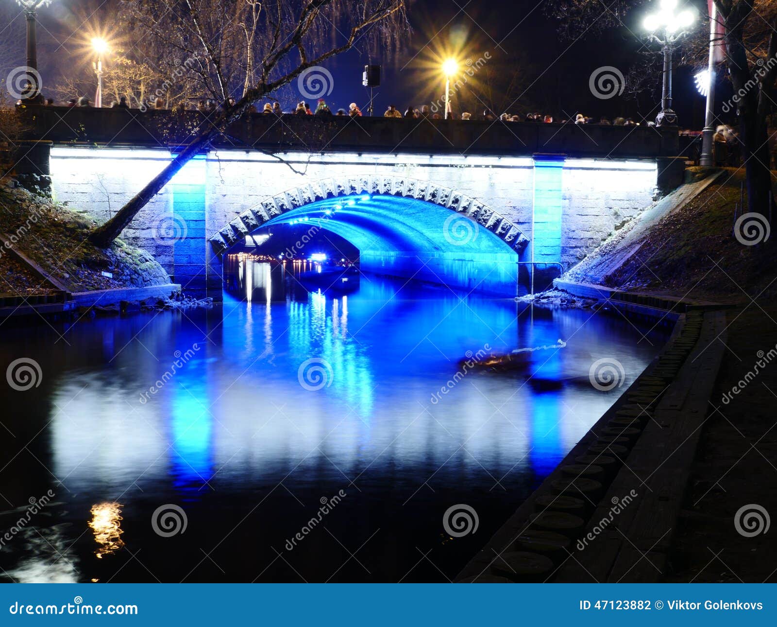 Night view of small bridge stock photo. Image of britain - 47123882