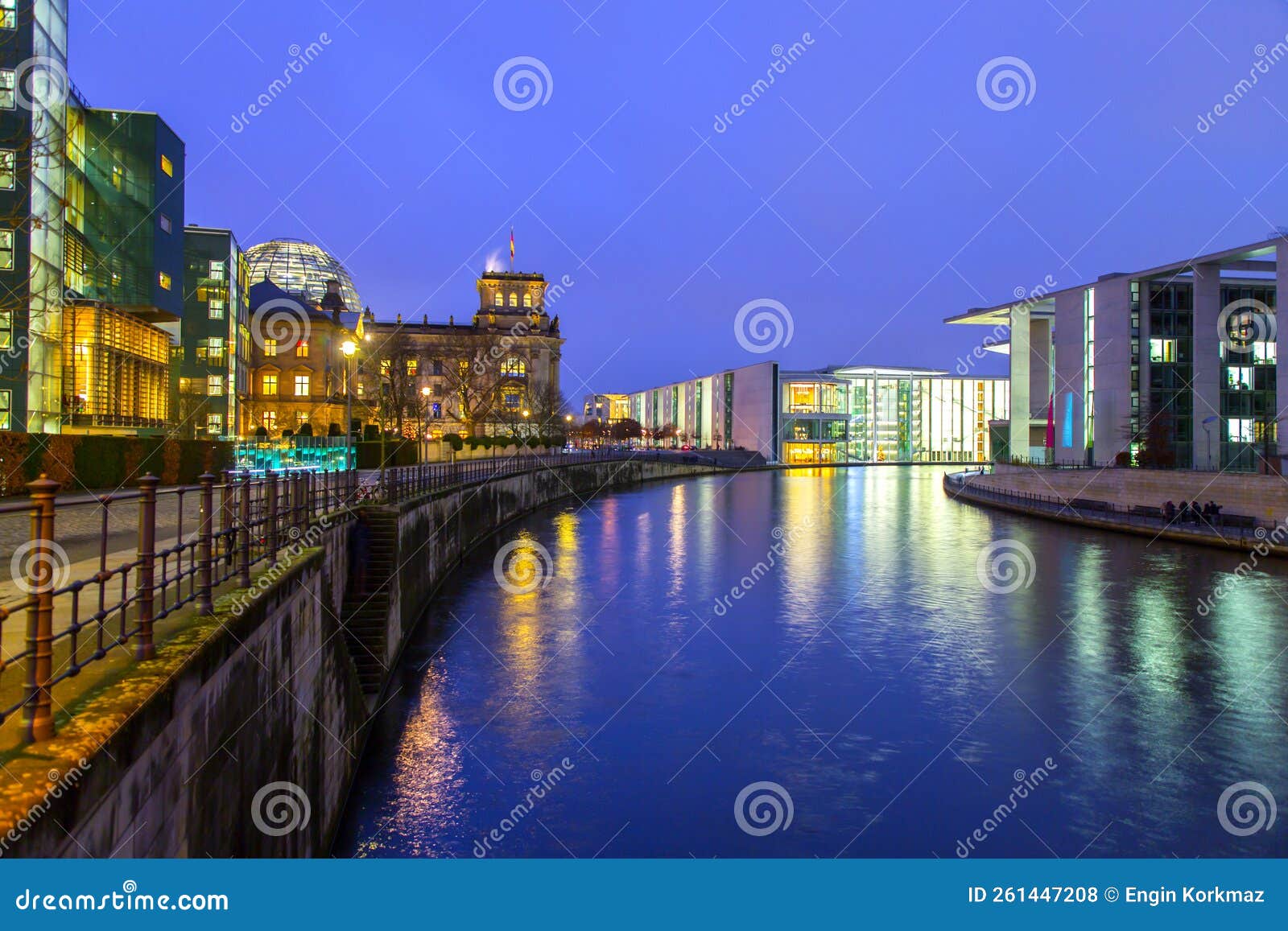 Night View on the Spree River in Berlin, Germany Editorial Stock Photo ...