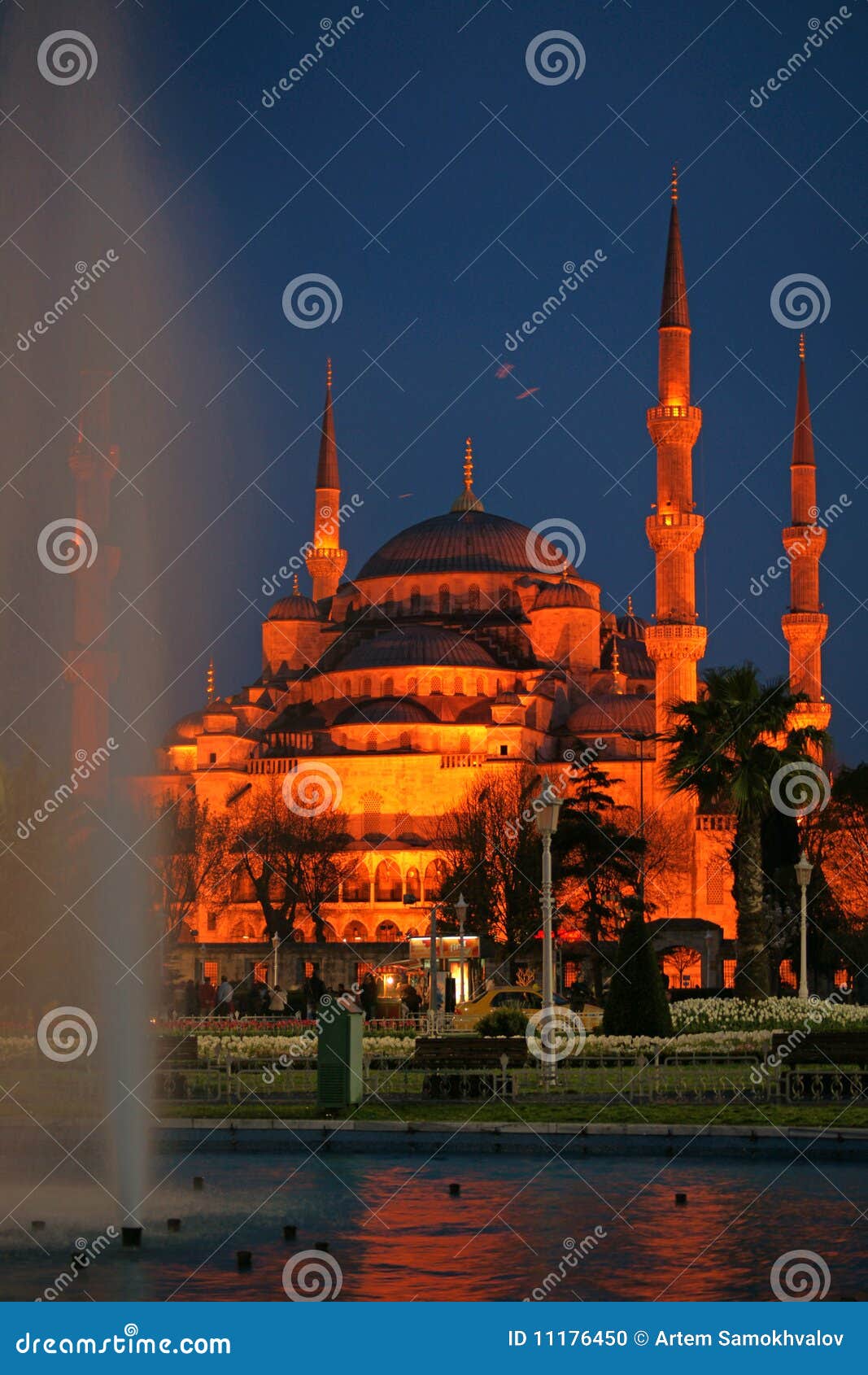 Night View of Sultanahmet (Blue) Mosque (Istanbul) Stock Photo - Image ...