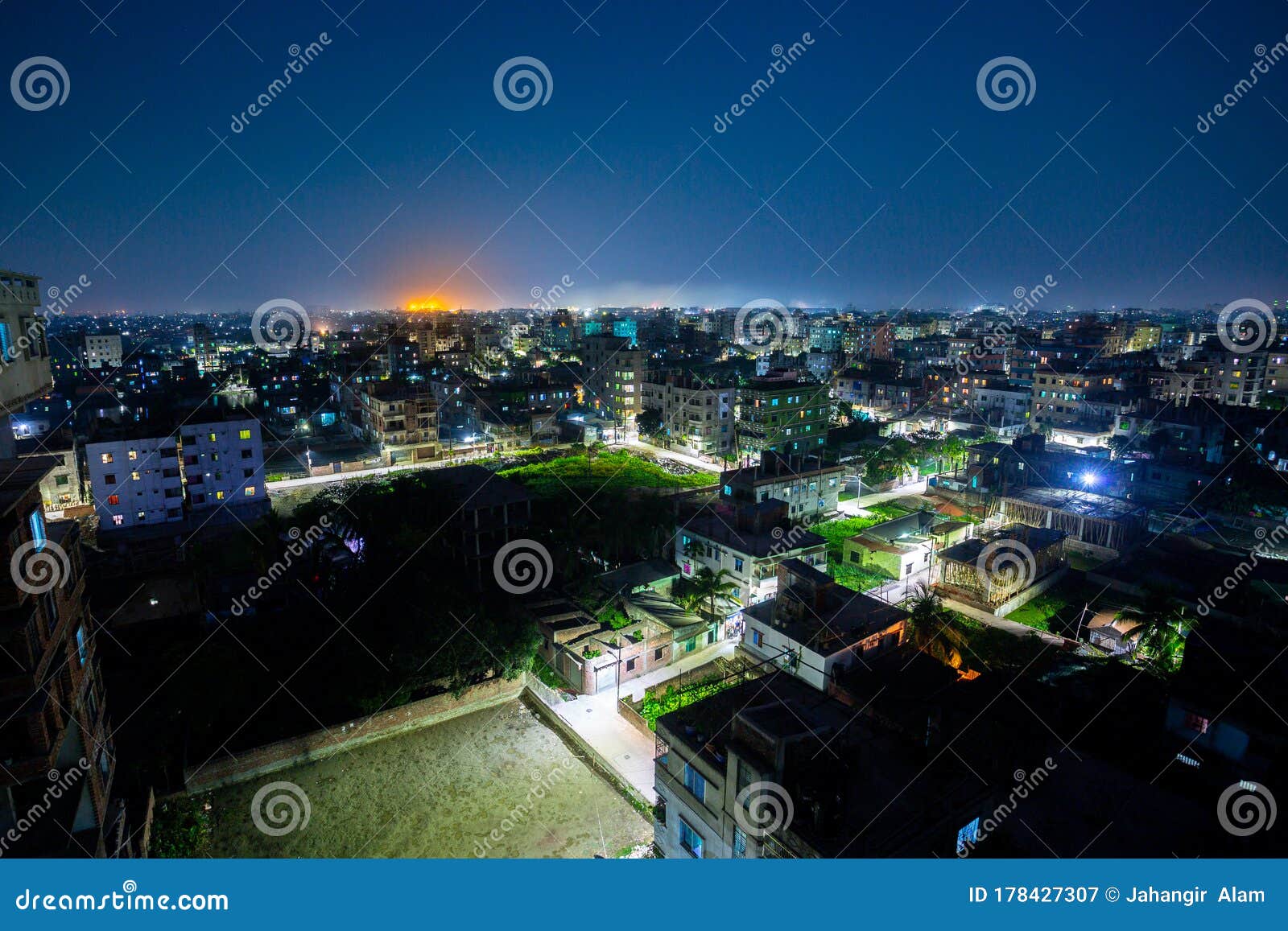 Night Views of Lockdown Time in Dhaka Editorial Photography - Image of ...