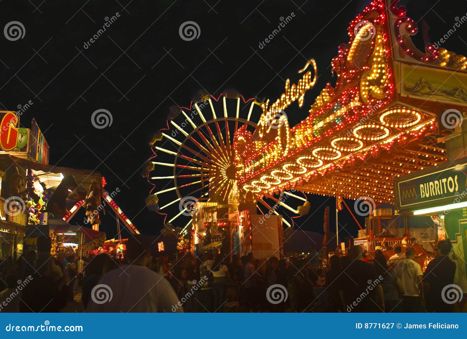 Nighttime fun at the Fair editorial photography. Image of county - 8771627
