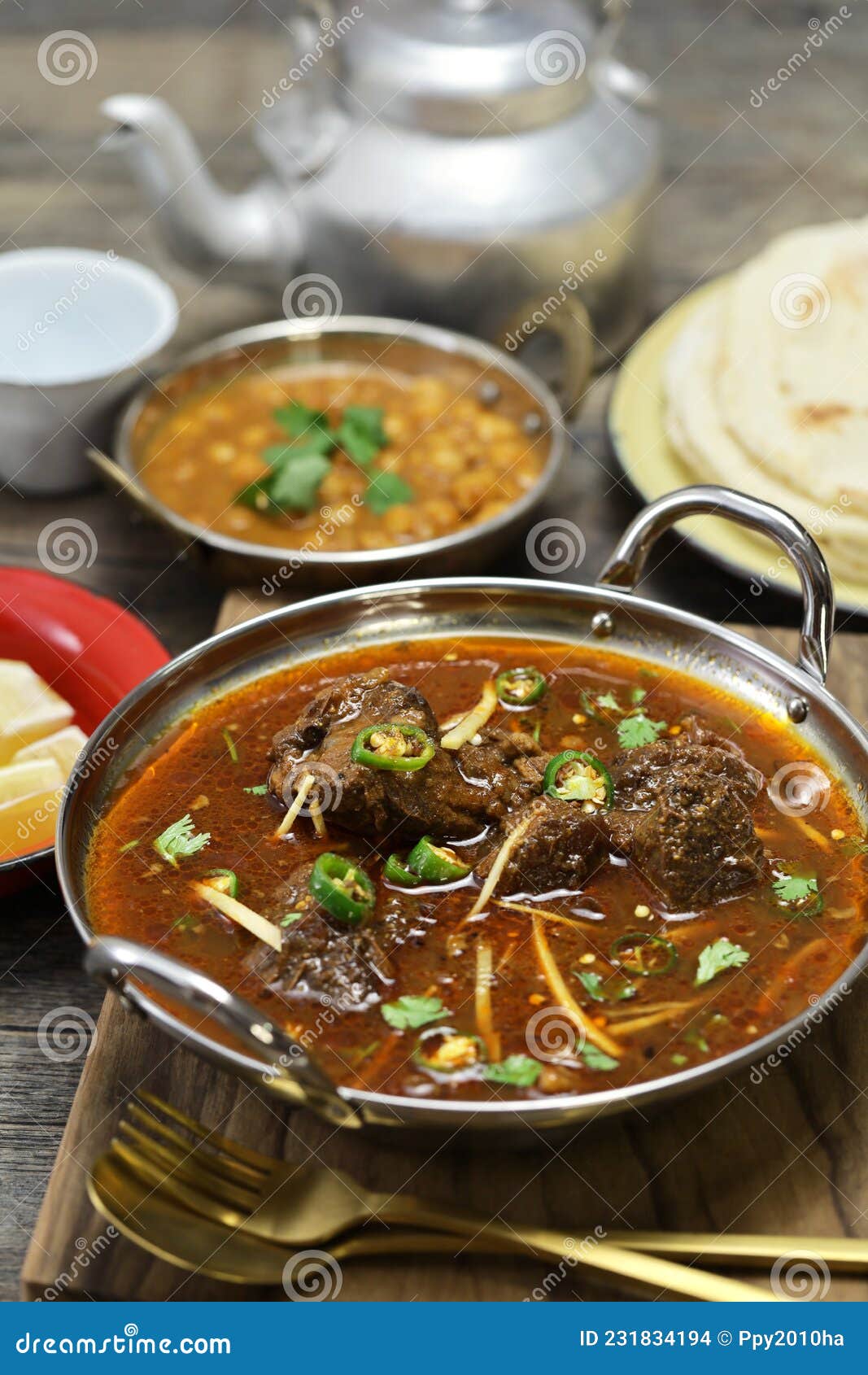 Nihari, Pakistani Beef Curry Stock Photo - Image of cuisine, food ...