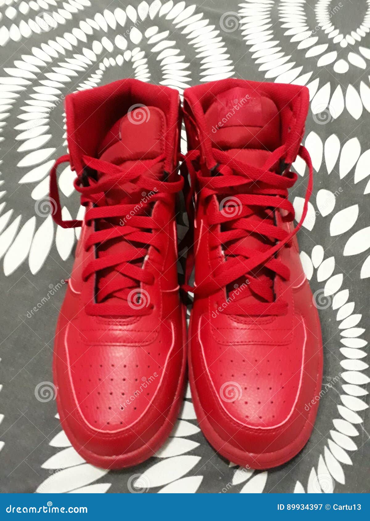 Nike Dunk high editorial photography. Image of michel - 89934397