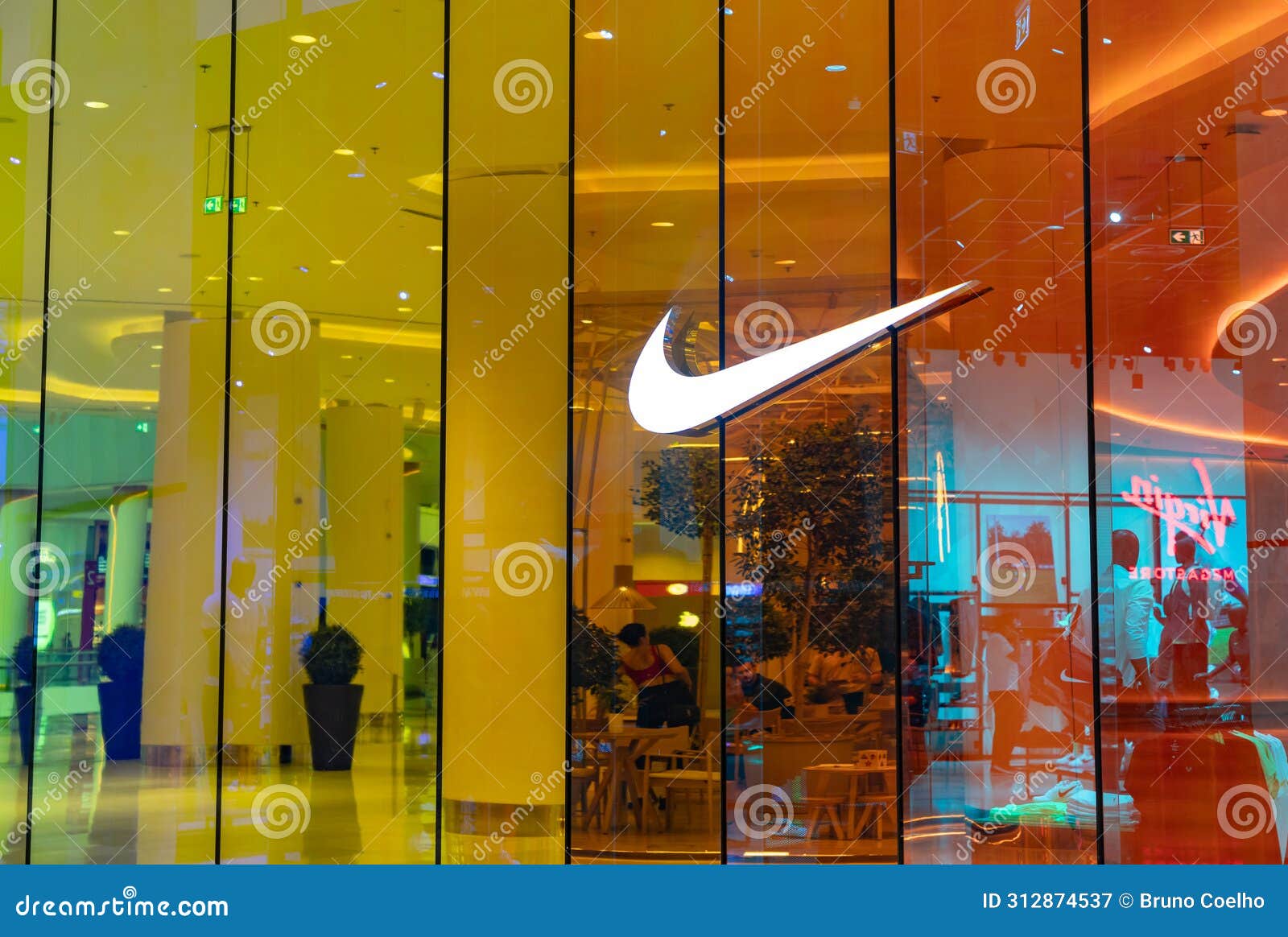 Nike Store - Dubai Mall stock image. Image of emirates - 312874537