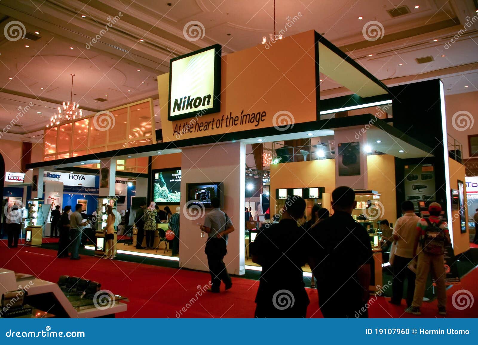 Nikon editorial image. Image of nikon, industry, 2008 - 19107960