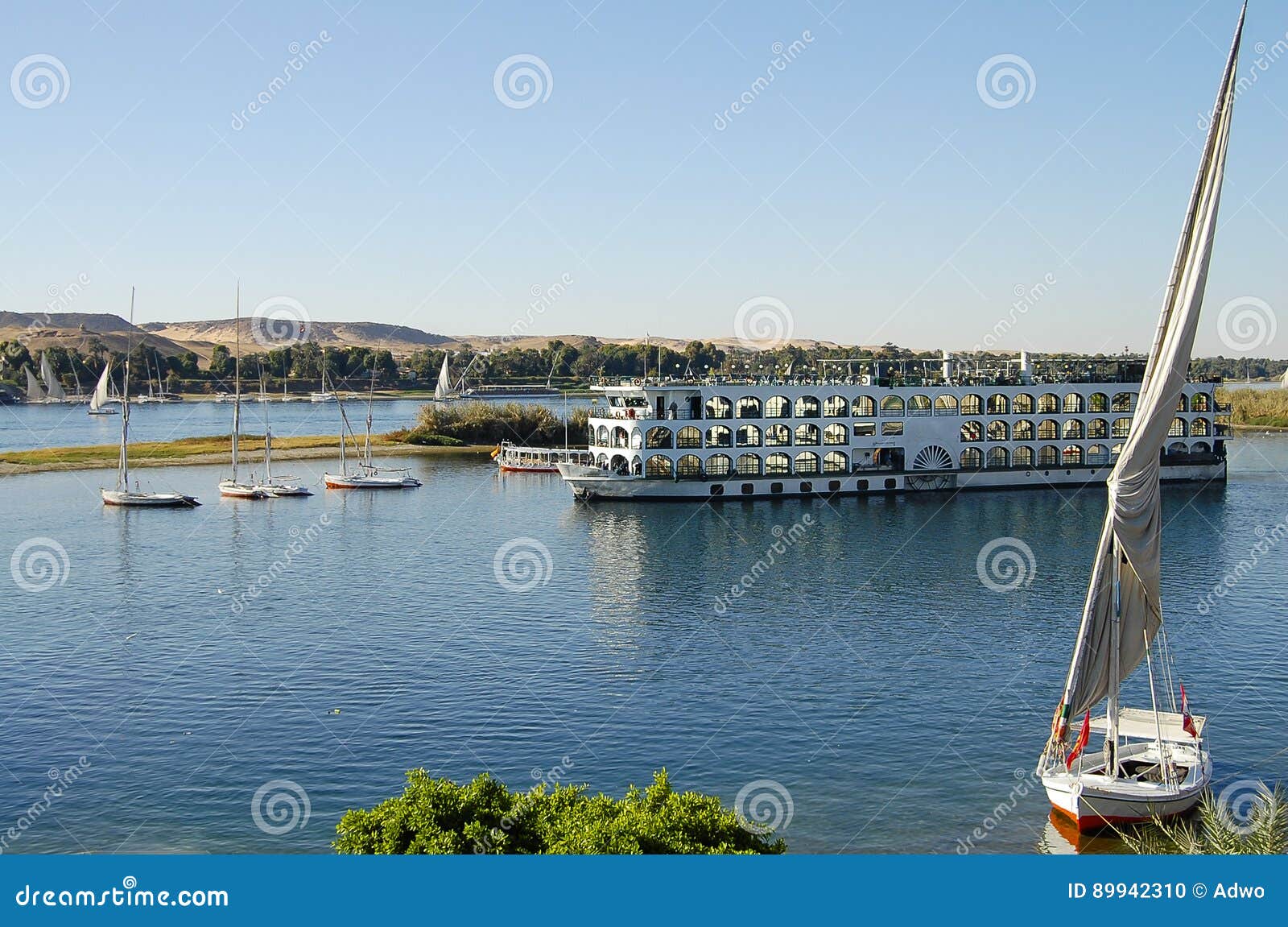 Nile River - O Aswan - O Egito Foto de Stock - Imagem de antigo ...