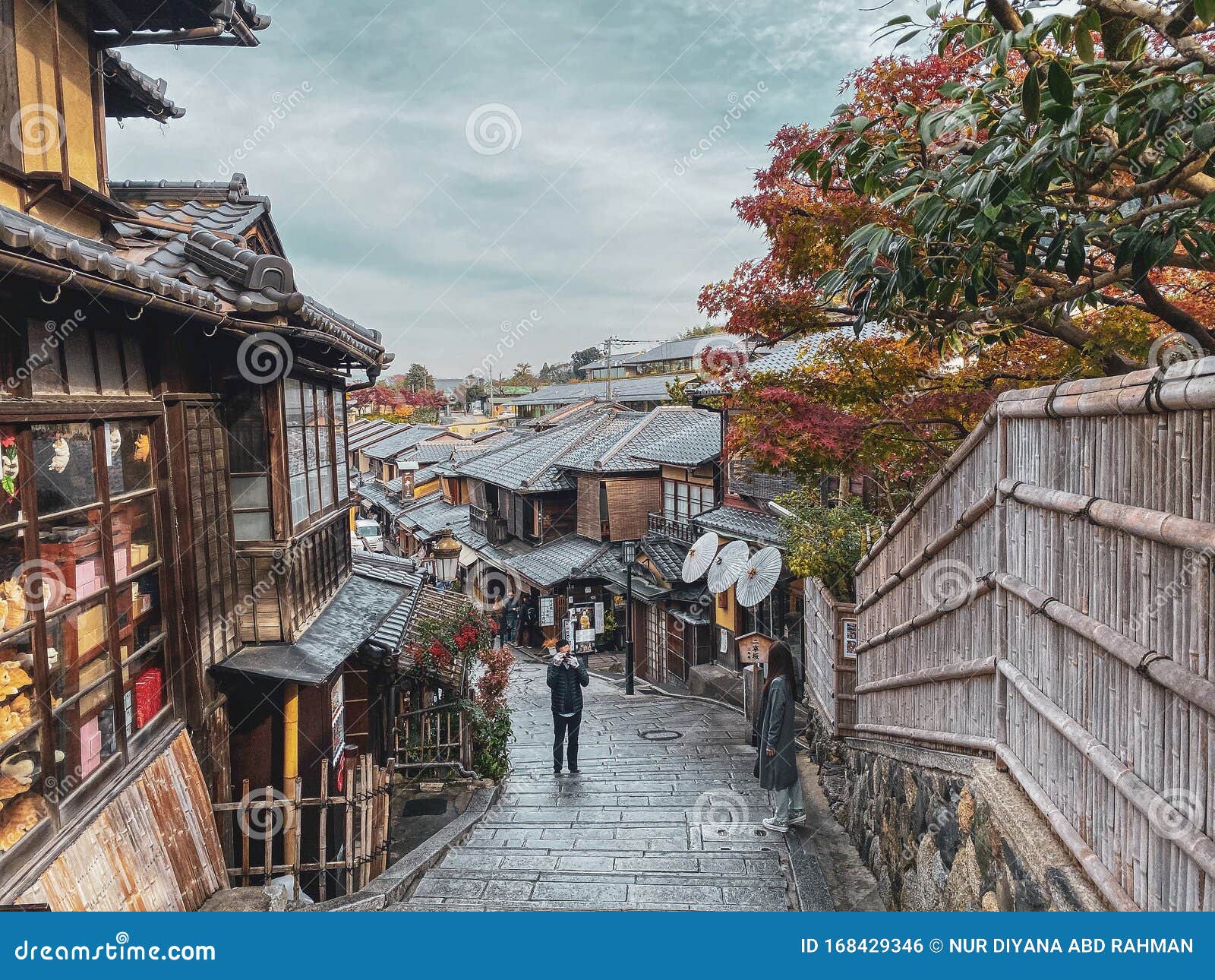 Ninenzaka editorial photo. Image of discoverjapan, kyoto - 168429346