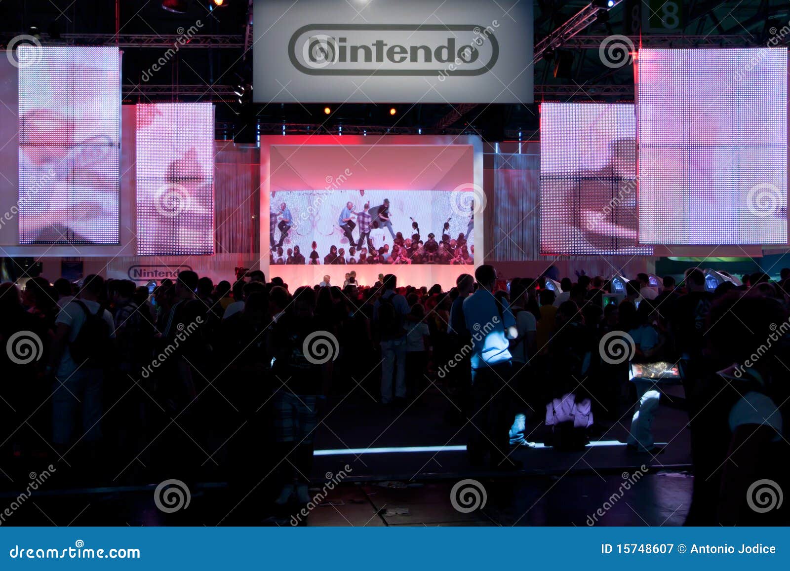 Nintendo at GamesCom 2010 editorial photography. Image of entertainment ...