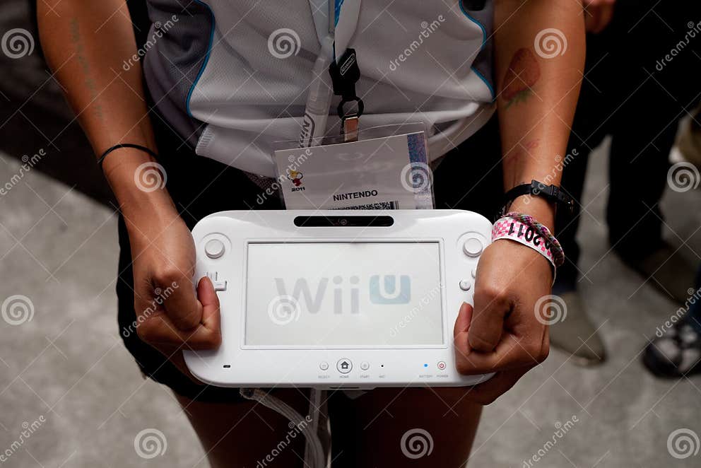 Nintendo Wii U at E3 2011 editorial image. Image of casual - 19890605