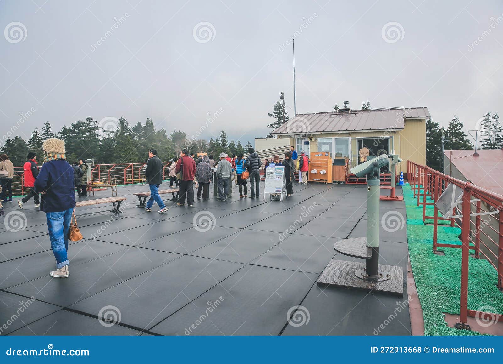 A Nishihotakaguchi Station Observation Deck, Platform of Lookout 31 Oct ... A Nishihotakaguchi Station Observation Deck, Platform of Lookout 31 Oct ...