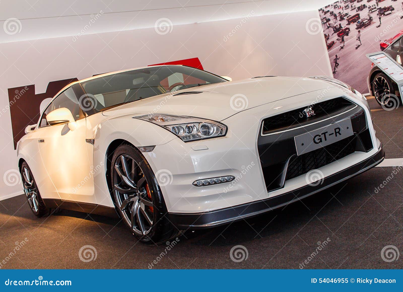 Nissan GT-R Front Shot redaktionell foto. Bild av autonom - 54046955