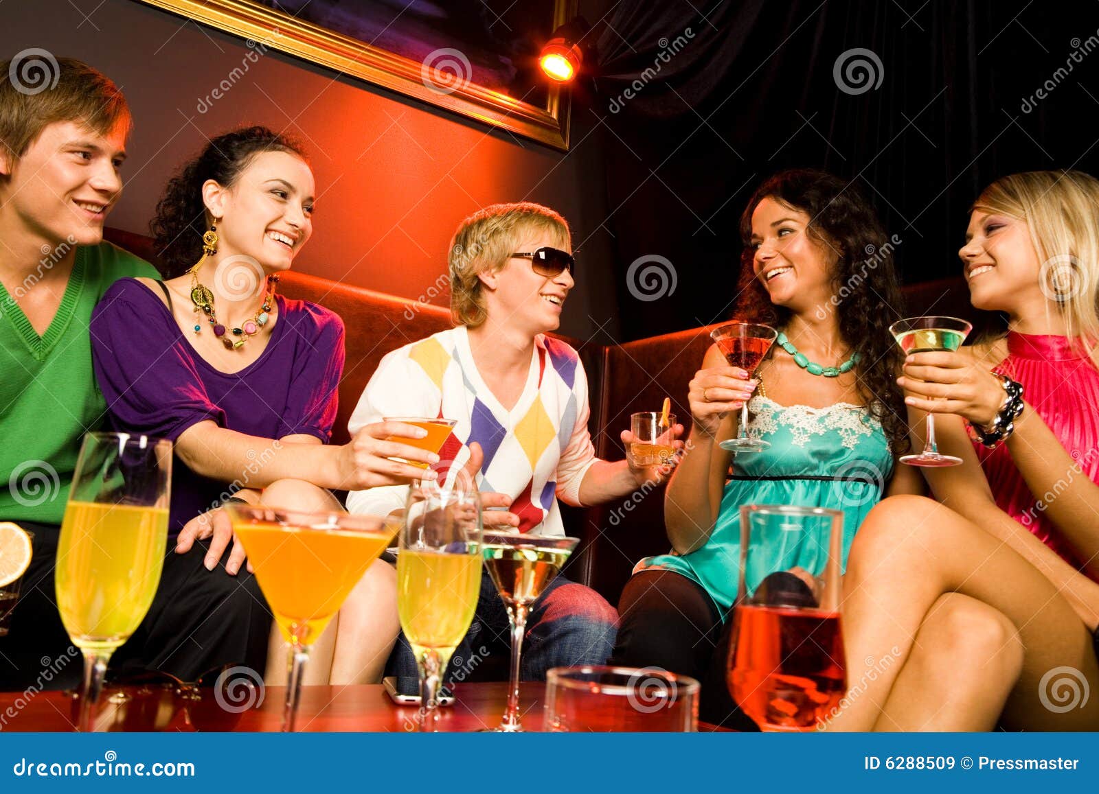 No clube nocturno imagem de stock. Imagem de posse, festival - 6288509