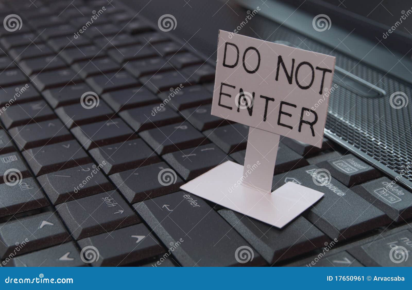 No entre imagen de archivo. Imagen de ordenador, acceso - 17650961