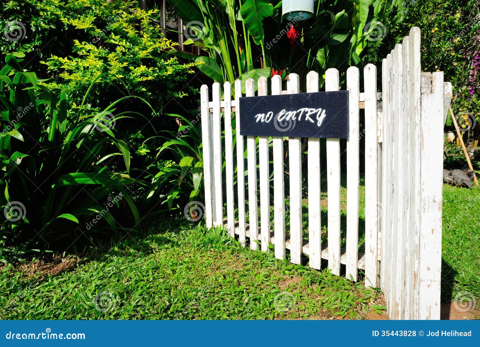 No Entry Sign in the Garden Stock Photo - Image of relaxation, entry ...