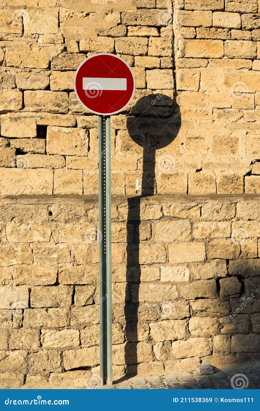 No Entry Warning Road Sign, Round Red Circle Stock Image - Image of ...