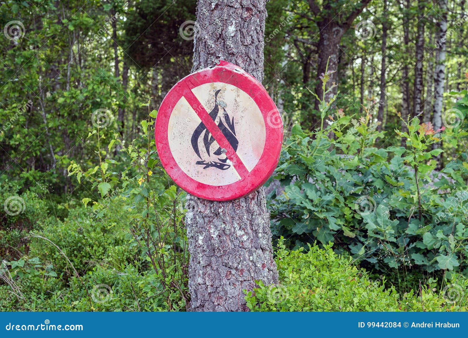 No Fire Sign. Prohibition Open Flame Warning Stock Photo - Image of ...