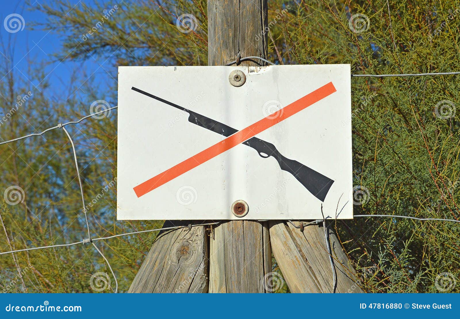 No Hunting Sign - Picture of a Rifle Gun Stock Photo - Image of google ...