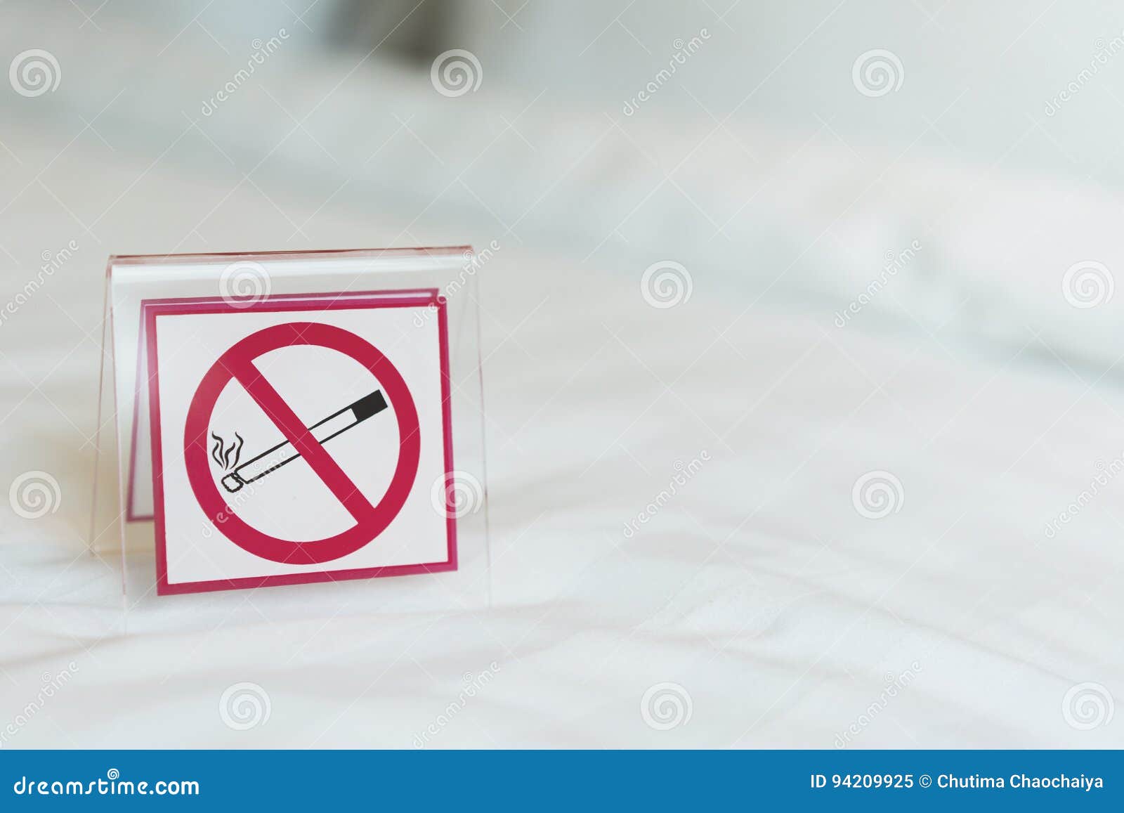 No Smoking Sign Inside the Room Stock Image - Image of nicotine, icon ...